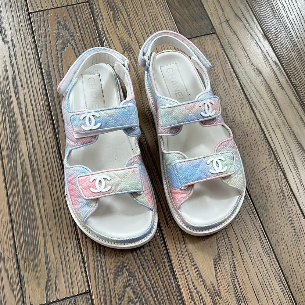 Chanel 2022 Interlocking Cc Logo Slingback Sandals - Gem